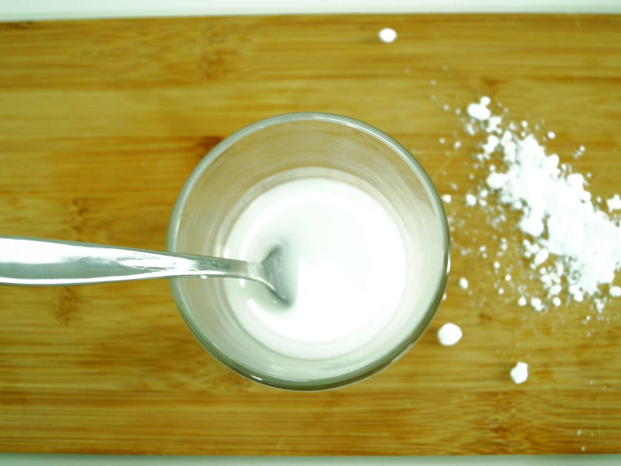 Hvid glasur - Glasur med æggehvide eller vand - Min Madopskrift