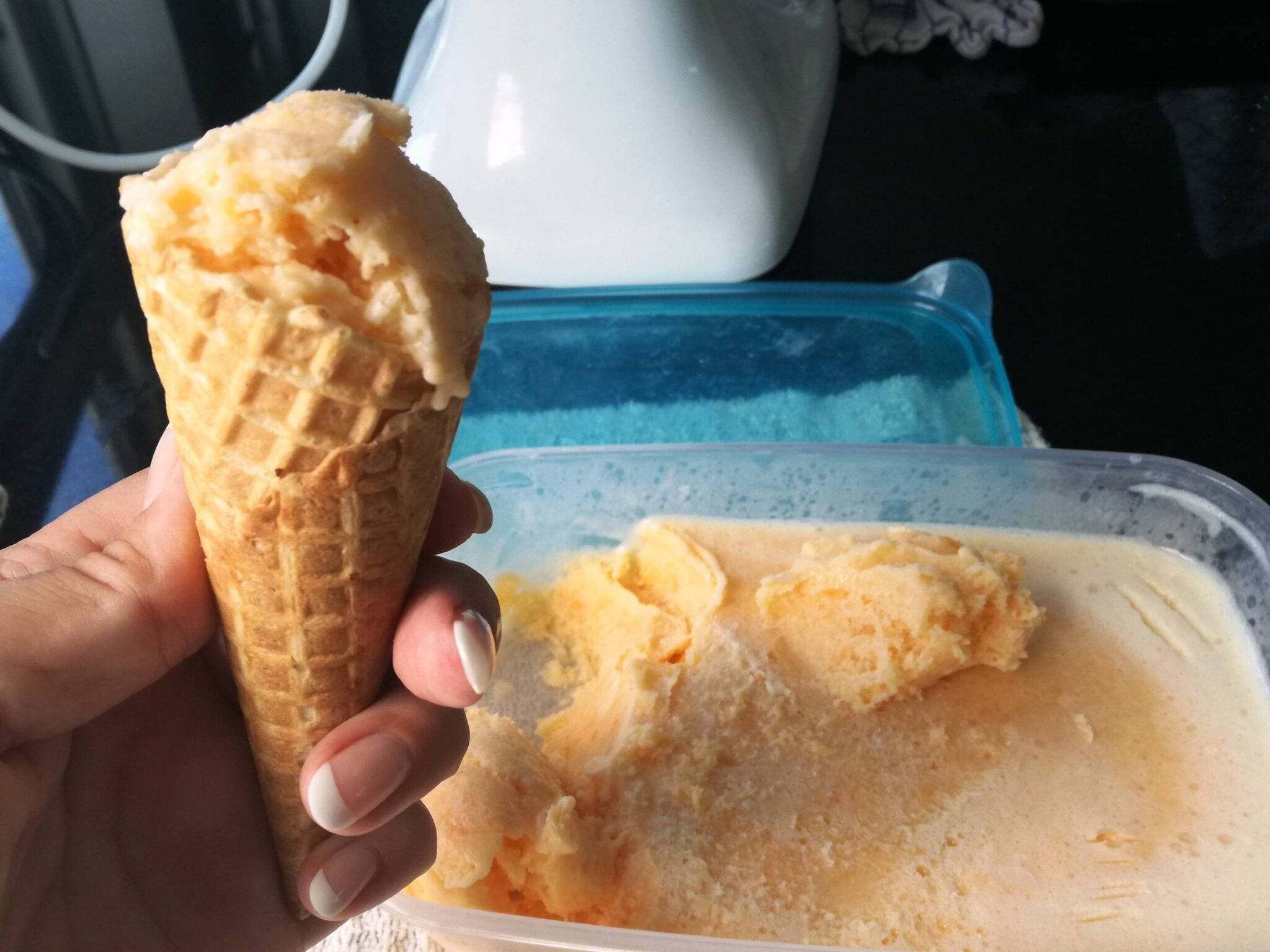 Rom rosin is med vanilje - Is med fløde og mælk - Min Madopskrift