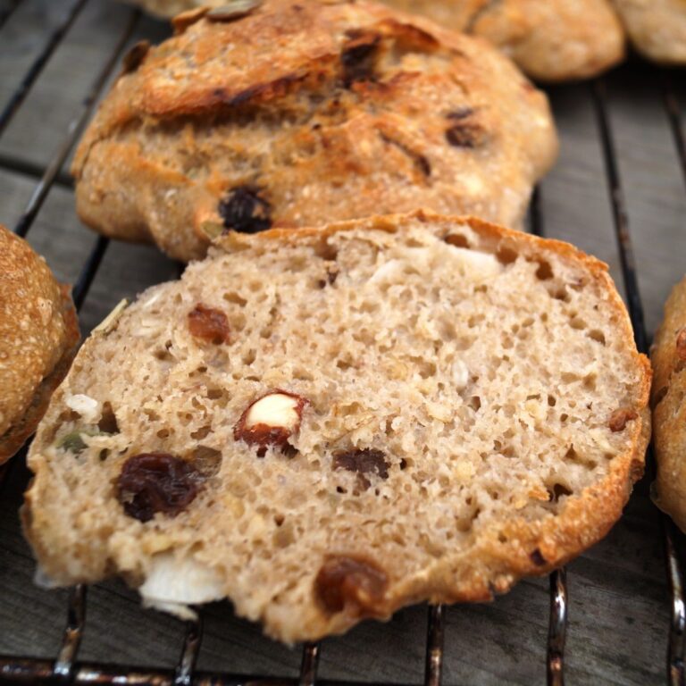 Rugbrød med surdej og kerner - Surdej til rugbrød - Min Madopskrift