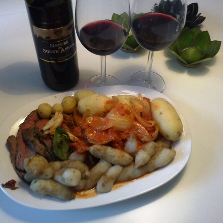 Langtidsstegning af oksespidsbryst - ovn og grill - Min Madopskrift