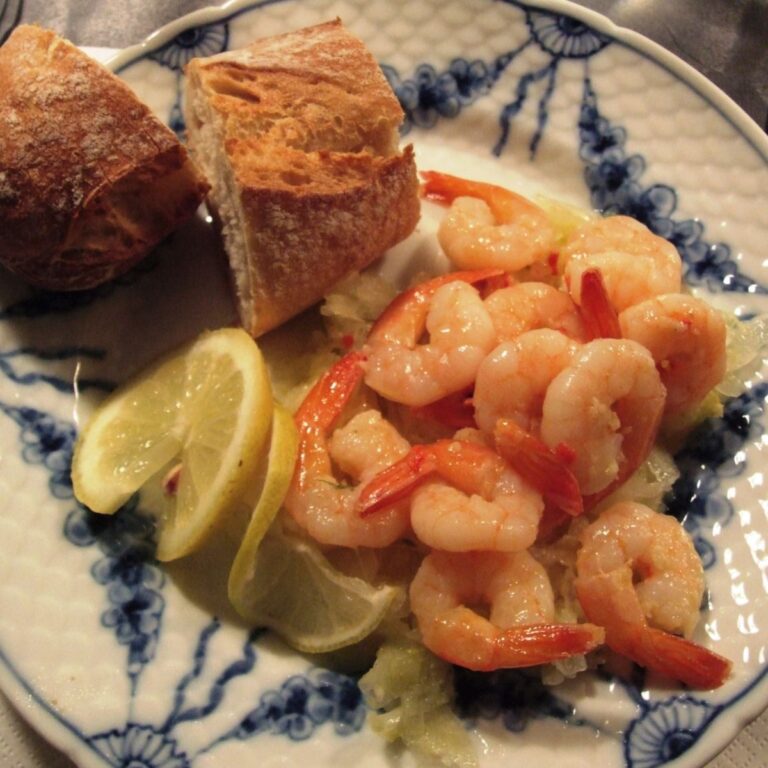 Tigerrejer med chili og hvidløg - Vannamei rejer med chili - Min ...