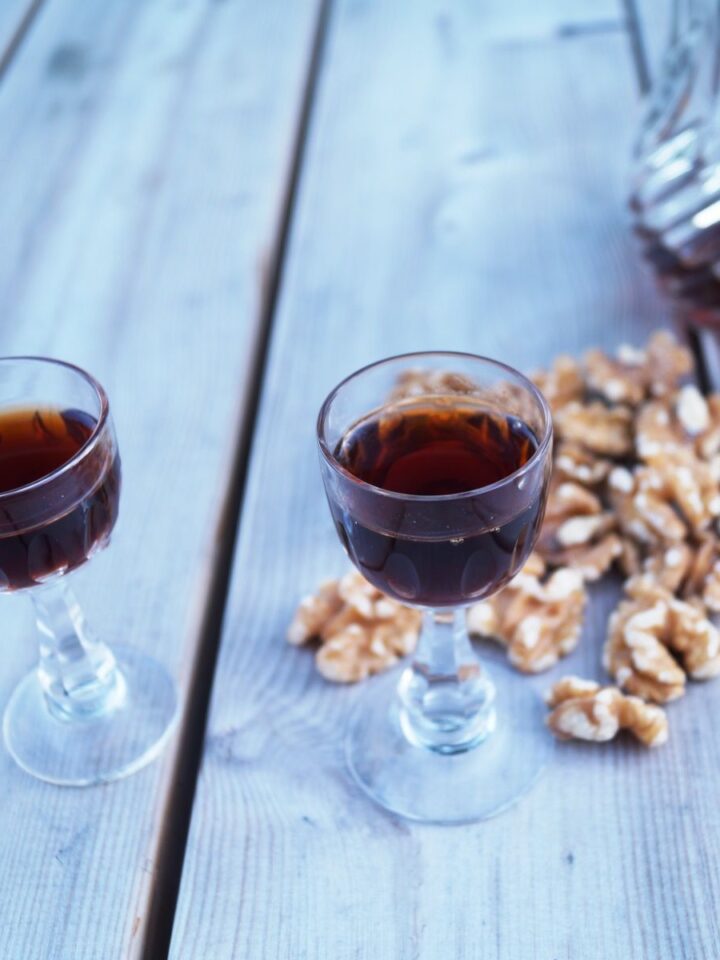 Kryddersnaps - lavet med klar snaps eller vodka Min Madopskrift